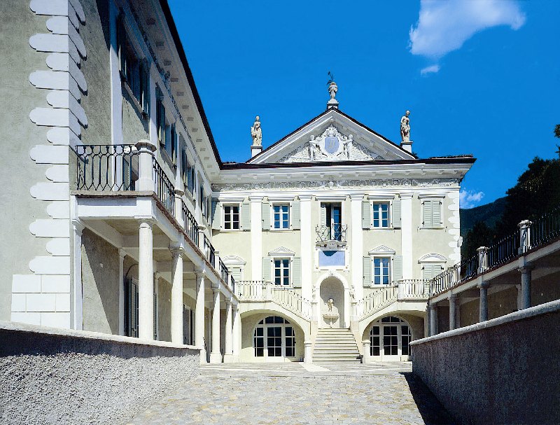 New jet quenching tools to explore equilibrium and non-equilibrium dynamics in heavy-ion ...